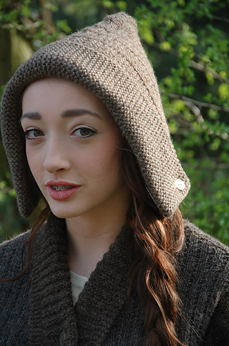 Ravelry: Dutch Hood pattern by Elizabeth Lovick