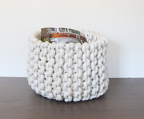 Ravelry: Chunky knit rope basket pattern by Cara Corey
