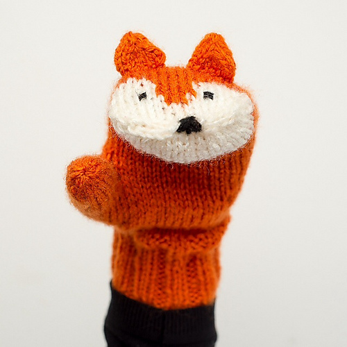 Ravelry: Fox Mittens pattern by Ana costa