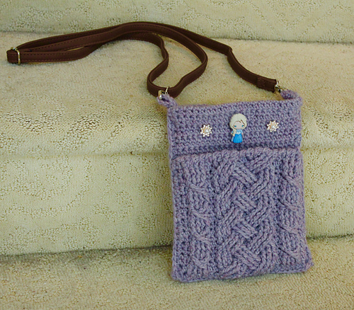 Ravelry: Inverness Cable Purse or Tablet Case pattern by Noelle Stiles