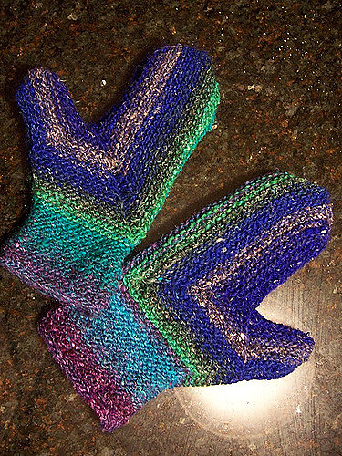 Ravelry: Sideways Mystery Mittens pattern by Elizabeth Zimmermann