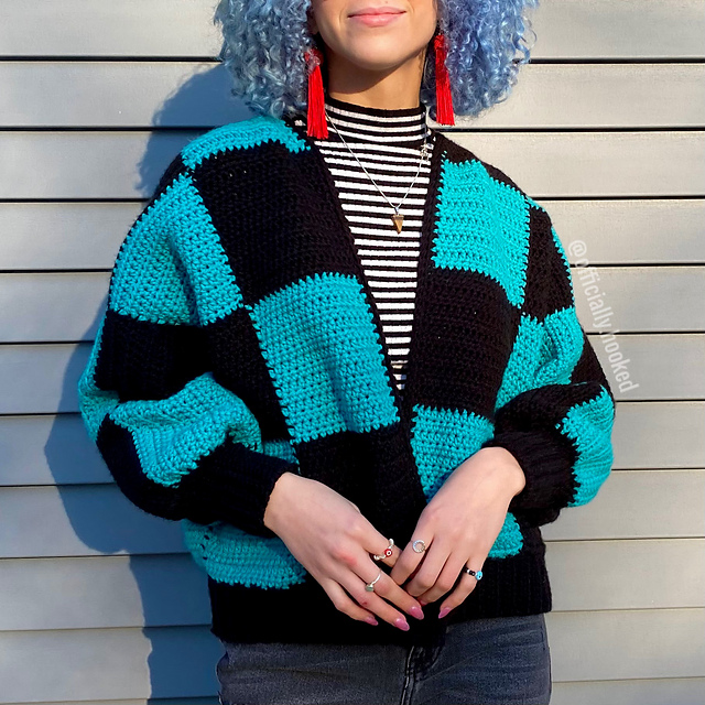 Ravelry: This or That Cardigan pattern by Ariana Berkebile