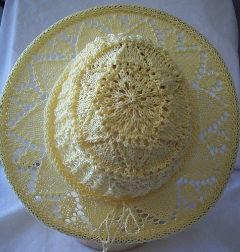 Ravelry: G Class Star Sun Hat pattern by oftroy