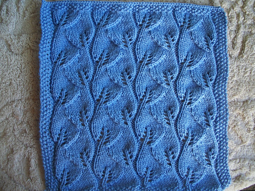 Ravelry: Leafy Baby Blanket pattern by Leyla Alieva