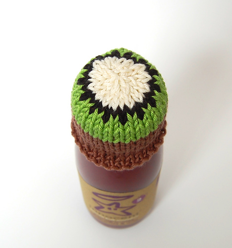 Ravelry: Big Knit 2010 Innocent Smoothies - Kiwi Hat Knitting Pattern ...