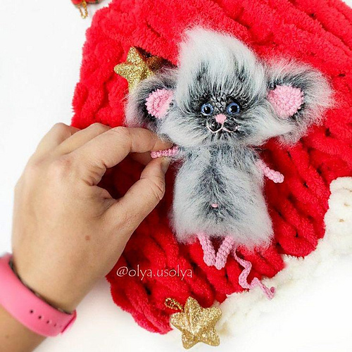 Ravelry: Mick the little mouse pattern by Olya Usoltseva