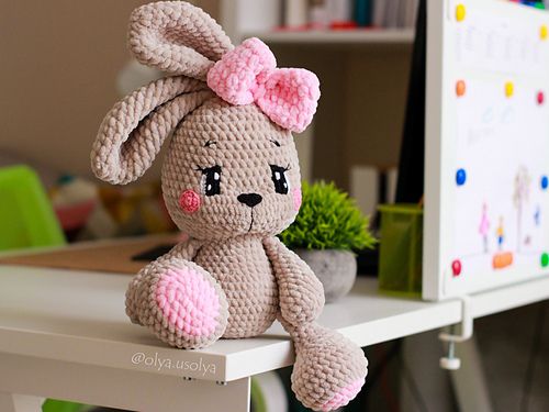 Ravelry: Sweetheart Bunnies pattern by Olya Usoltseva