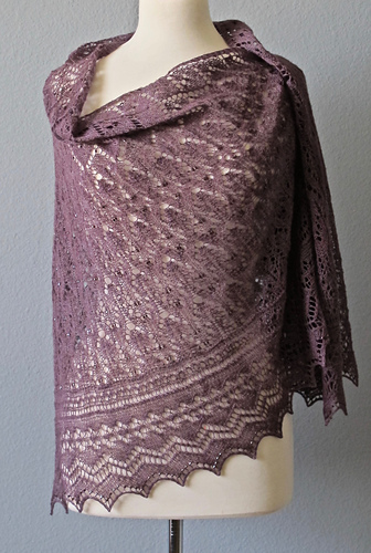 Ravelry: Andrea pattern by Julia Riede