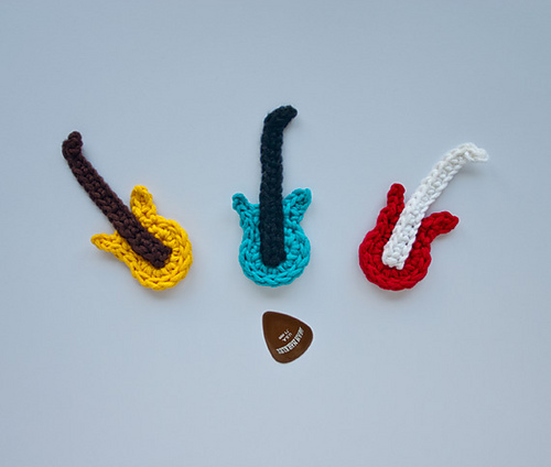 Ravelry: Electric Guitar Applique pattern by Carolina Guzman