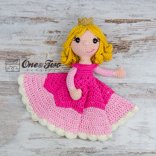 Ravelry: Princess Rose Lovey pattern by Carolina Guzman