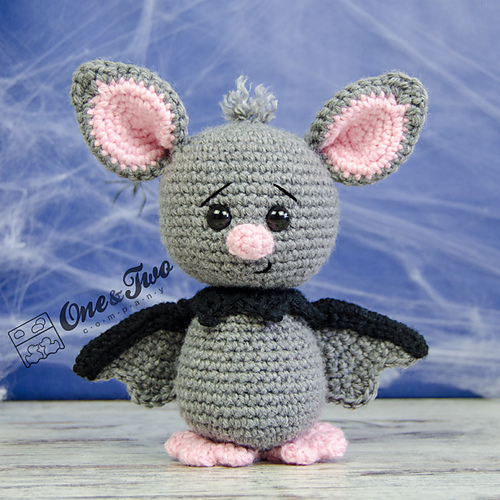 Ravelry: Brook the Tiny Bat Amigurumi pattern by Carolina Guzman