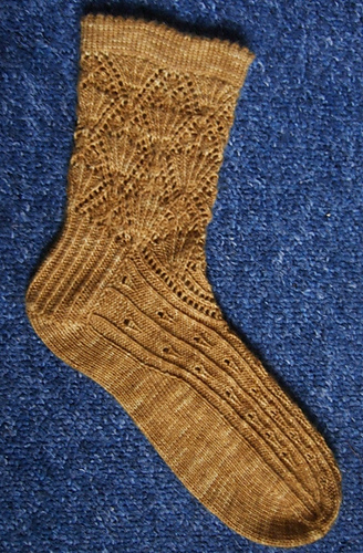 Ravelry: Fields of Gold socks pattern by Anna Richardson