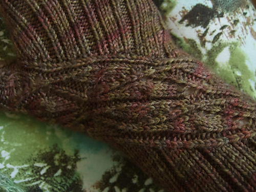 Ravelry: Curlicue pattern by Anna Richardson