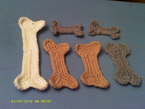 Ravelry: Dog Paw and Bone Applique pattern by Patricia Eggen