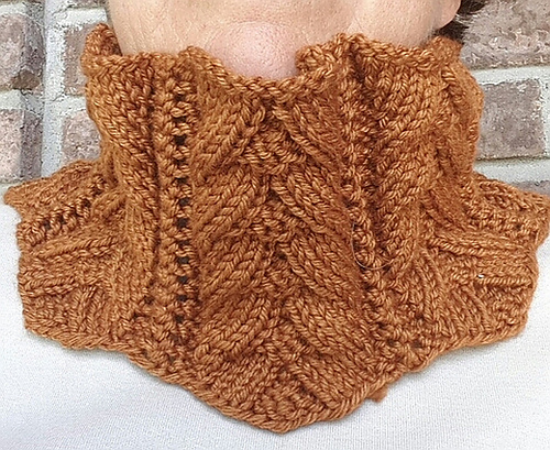 Ravelry: International Cowl pattern by Susan Gressman