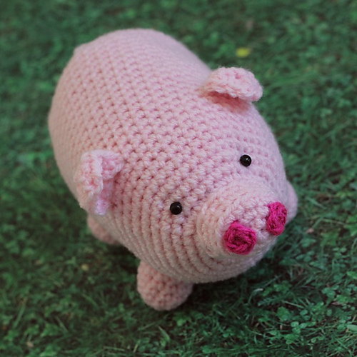 Ravelry: This Little Piggy pattern by Rina Artstain