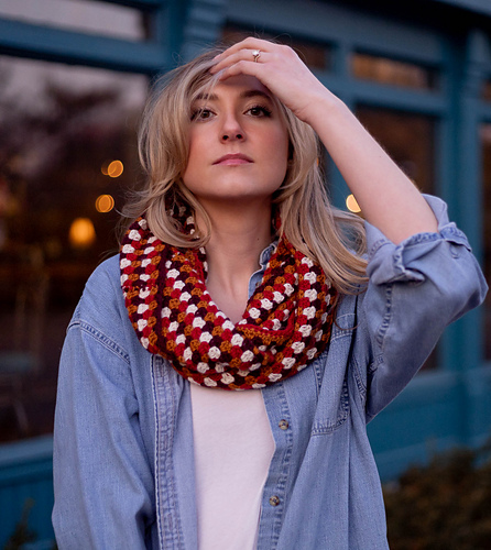 Ravelry: Granny Stitch Cowl pattern by Kaitlin Barthold