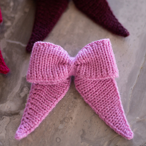 Ravelry: Knit Bow pattern by Kaitlin Barthold