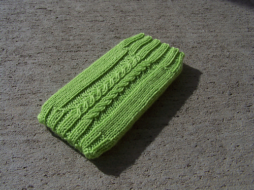 Ravelry: Cozy Phone Sweater pattern by Renée Kies