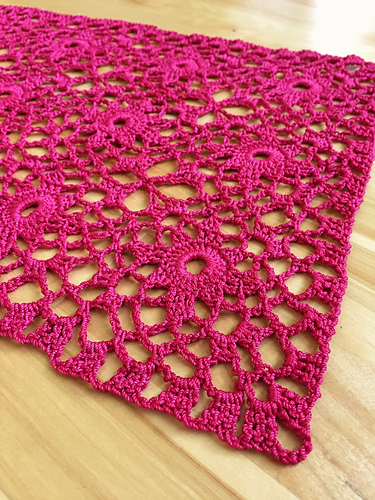 Ravelry: Starburst Table Runner pattern by Coats Design Team