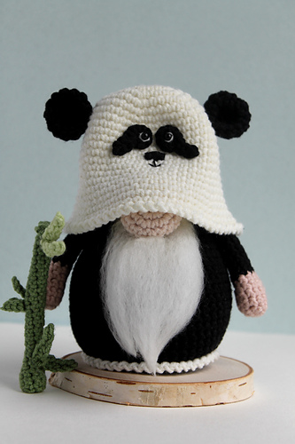 Ravelry: Panda gnome pattern by Nazeli Tadevosyan