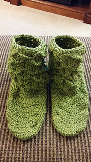 Ravelry: pandastamper's Large adult Crocodile Stitch Boots