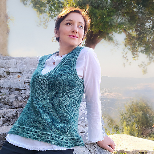 Ravelry: Leonora pattern by Paola Albergamo