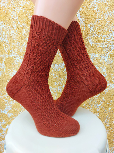 Ravelry: Bogie & Bacall pattern by Linda Pomerenke