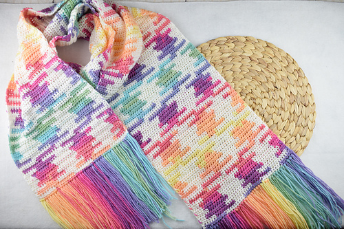 Ravelry: Color pooling scarf pattern by Tidzhen Gyuldzhu