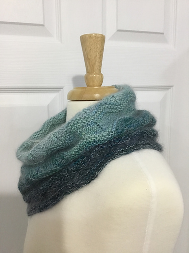 Ravelry: Crazy Magic (classic cowl) pattern by Susan Ashcroft