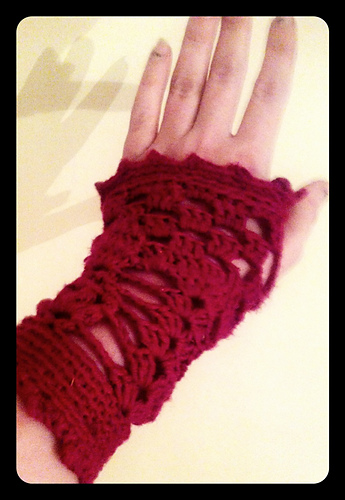 Ravelry: Another pair of fingerless goth mittens pattern by Patty Hearse