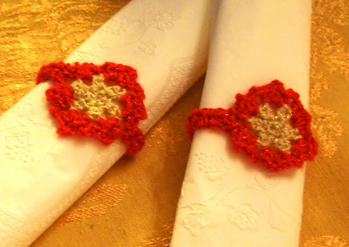Ravelry: Simple Snowflake Napkin Rings pattern by Pam Grennes