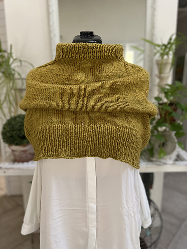 Ravelry: Gamboge Shrug pattern by Amy McDowell
