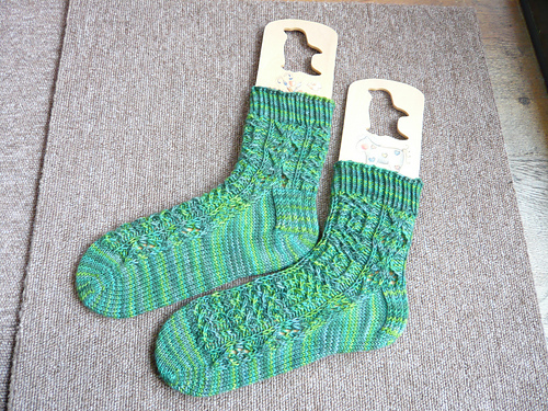 Ravelry: Pandemonium Socks pattern by Pata Tocchin