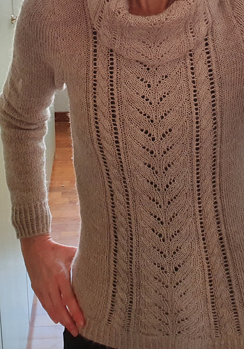 Ravelry: 160-17 Darling pattern by DROPS design