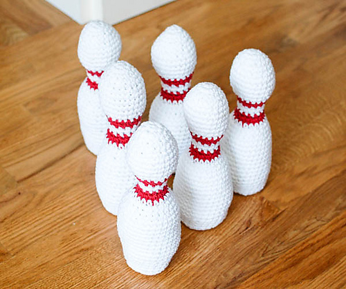 Ravelry: Bowling Set pattern by Kara Gunza