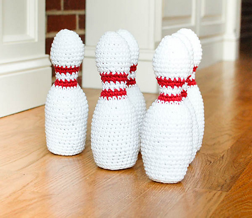 Ravelry: Bowling Set pattern by Kara Gunza