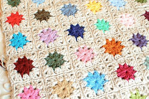 Ravelry: Cluster Burst Granny Squares pattern by Kara Gunza