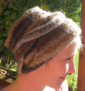 Ravelry: Mrs. Winterbottom pattern by Petra Segovia