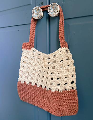 Ravelry: ‘On The Grid’ Bag pattern by Philippa Kemp