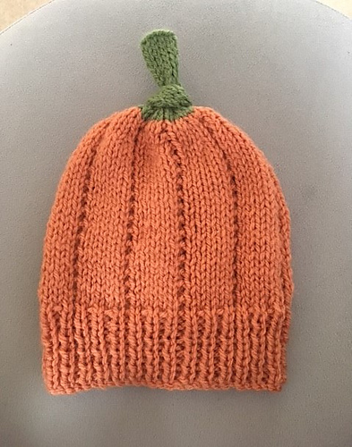 Ravelry: Pumpkin Hats pattern by marianna mel