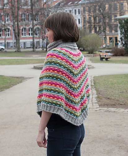 Ravelry: Star poncho for grownups / Stjerneponcho pattern by Pickles ...