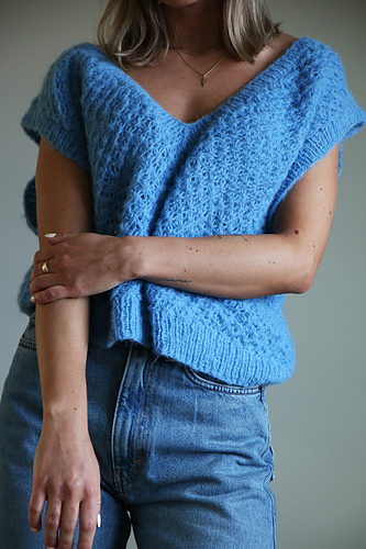 Ravelry: Wild Vest / Ville vesten pattern by Heidi - Pickles