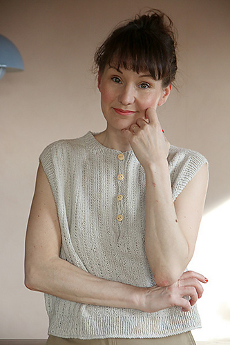 Ravelry: Norda top pattern by Anna Enge