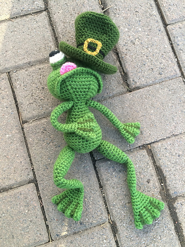 Ravelry: Fergus the Frog pattern by Lise-Anne Michel