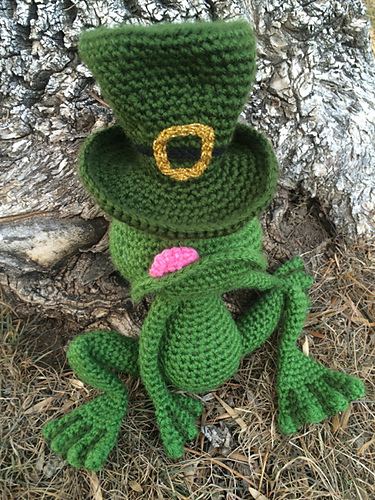 Ravelry: Fergus the Frog pattern by Lise-Anne Michel