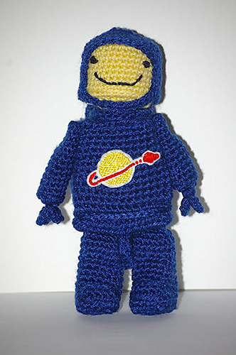 Ravelry: 1980's Lego spaceman pattern by Kristen Okeeffe