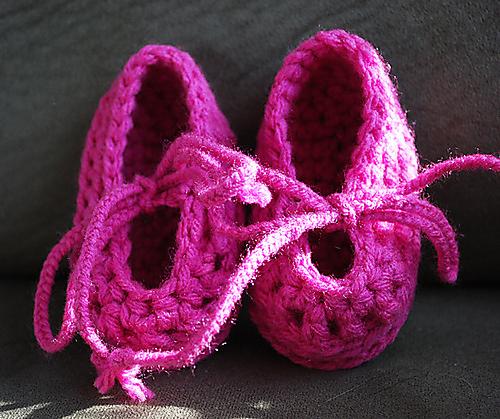 Ravelry: Window Ballet Slippers pattern by Nicole Barker