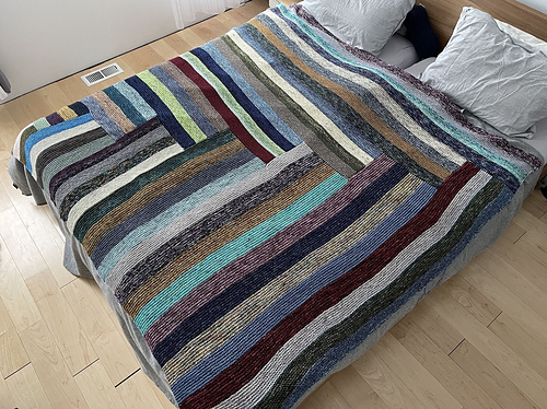 Ravelry: Zigzag Zen Blanket pattern by Anniina Juuti