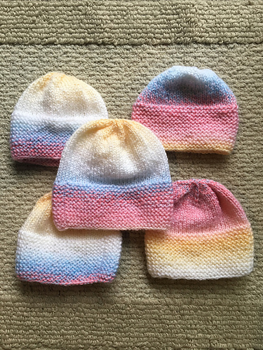 Ravelry: Babbity Baby Hat pattern by marianna mel